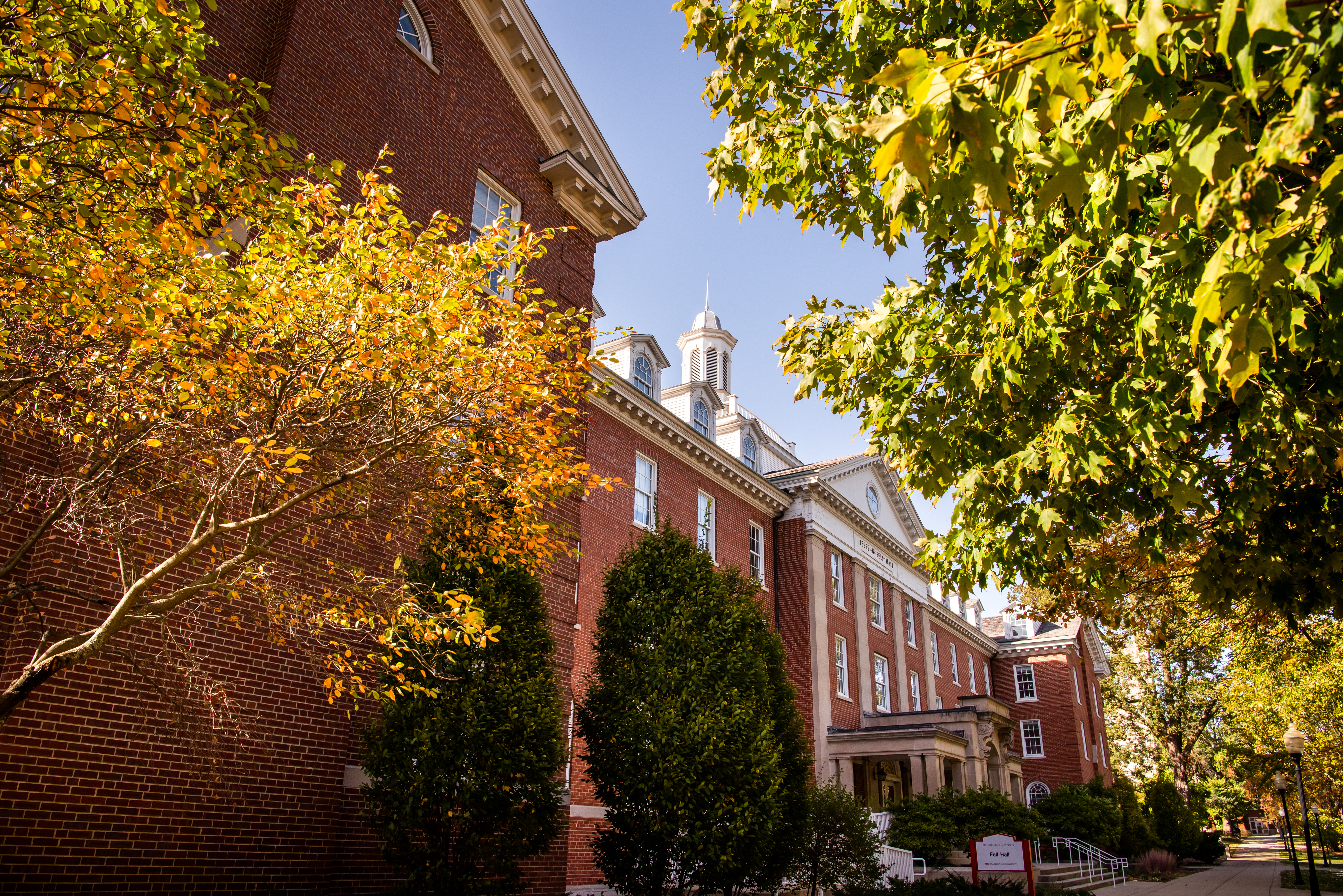 About Us | School of Communication | Illinois State University
